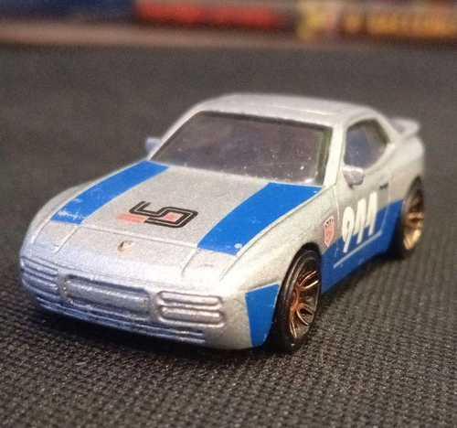 Hot wheels 89 Porsche 944 Turbo