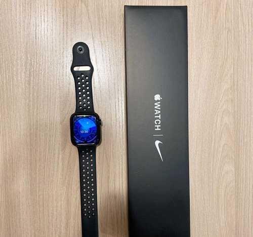 Часы apple watch 7 45 mm nike