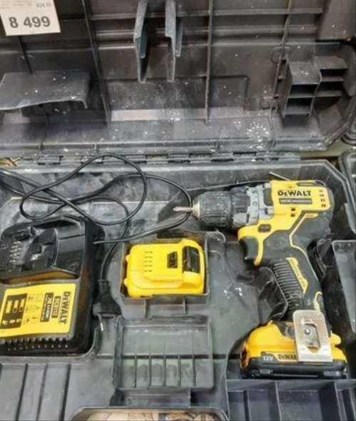 Шуруповерт Dewalt dcd701