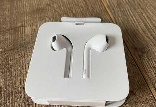Apple EarPods lightning новые не использованные