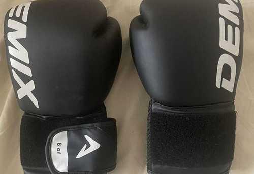 Боксерские перчатки demix