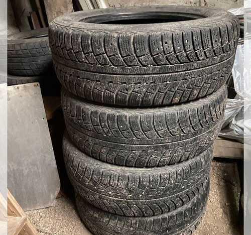 Gislaved Nord Frost 5 215/60 R16 M