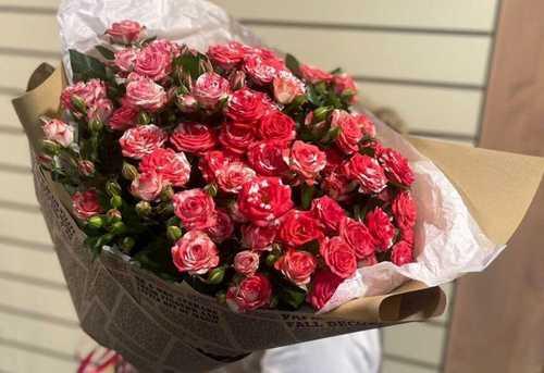 11 кустовых роз премиум Эквадор 70см