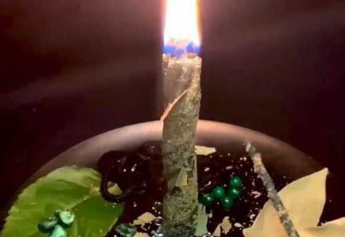 Магическая зелёная свеча скрутка
