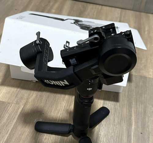 Стабилизатор для съемки DJI Rs 3 Mini