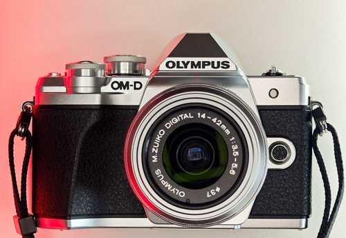 Фотоаппарат Olympus OM-D E-M10 Mark III 1к пробег