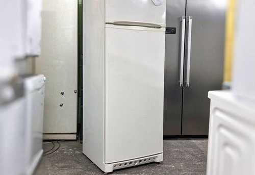 Холодильник Индезит бу 168 см двухкамерный
