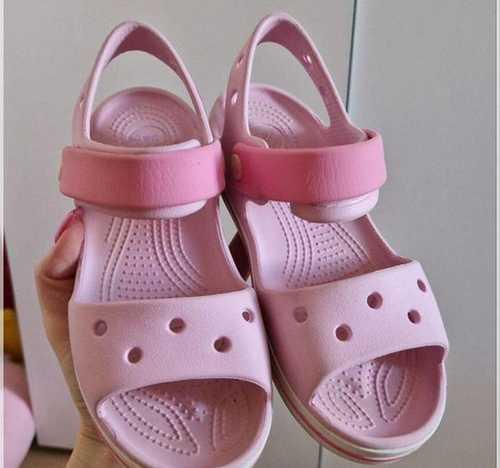 Сандалии crocs j1