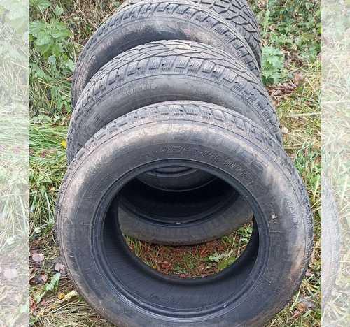 Tigar SUV Ice 215/65 R16 120T