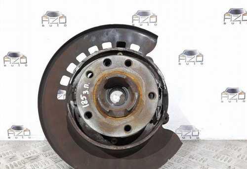 Кулак задний правый Volkswagen Touareg 1 4.2 2003