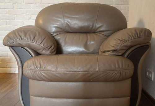 Кожанное кресло качалка Формула дивана