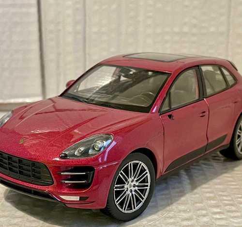 Модель Porsche Macan Turbo 1:24 Welly