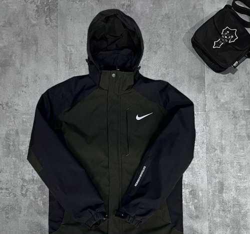 Куртка демисезонная nike осенняя