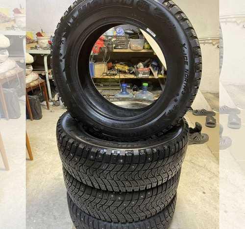 Michelin Latitude X-Ice North 3 215/60 R16