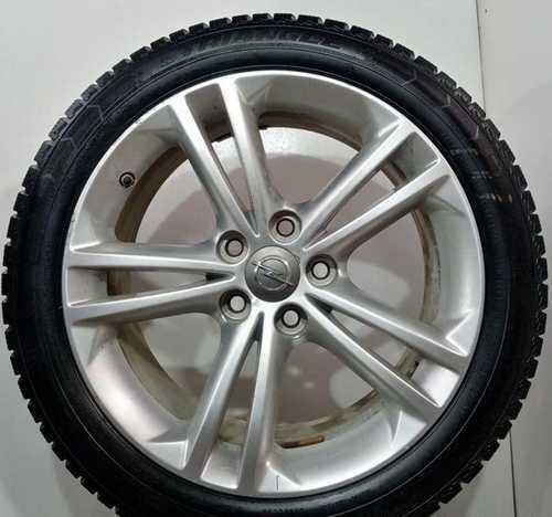 Triangle Snowlink TWT02 245/45 R18