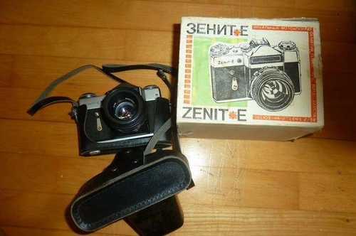 Фотоаппарат Зенит-Е + Объектив Гелиос-44-2+Коробка