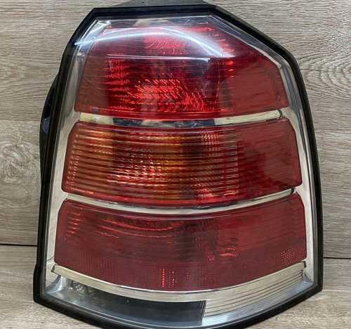 Фонарь правый Opel Zafira B дорестайлинг 112139