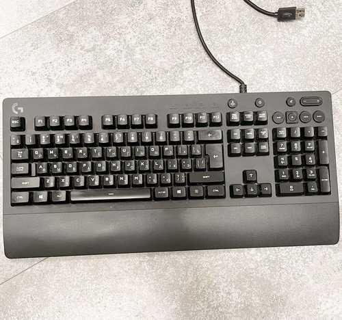 Игровая клавиатура logitech g213