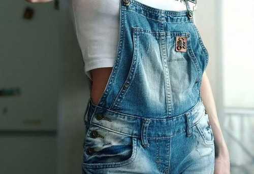 Комбинезон джинсовый женский