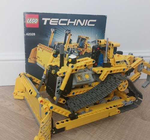 Lego technic 42028 Бульдозер