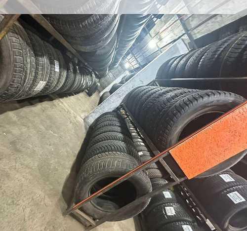 Dunlop Ice Touch 215/55 R17 94T