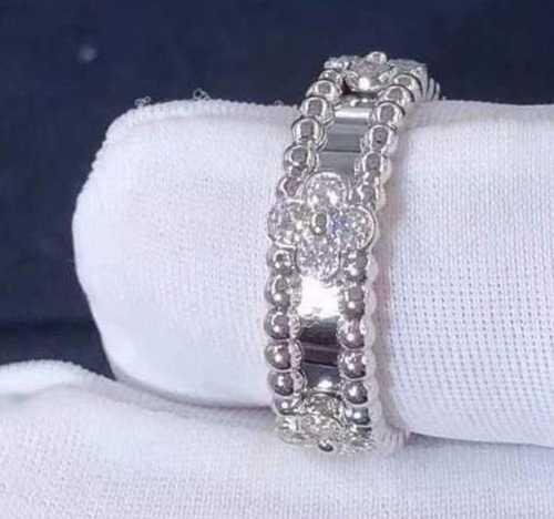 Кольцо Van Cleef & Arpels Perlee желтое золото 20 бр. 0.3405 ct