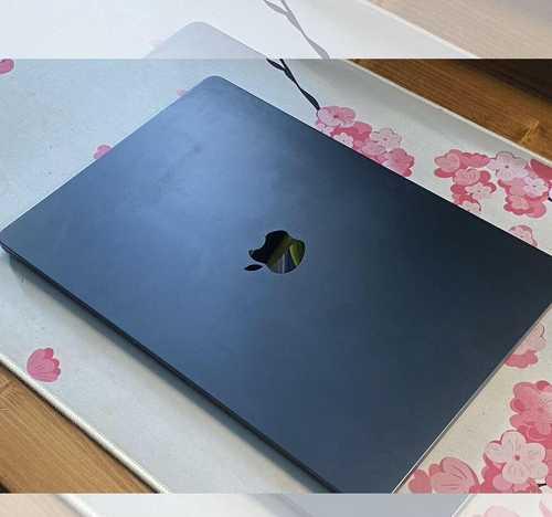 Macbook air 15 m2 8 256gb