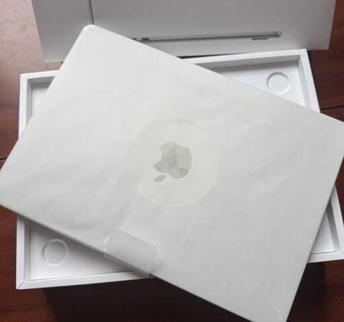 Новый Macbook Air 13 M2 8/256gb Silver