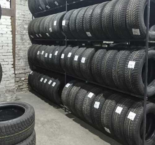 Gislaved Nord Frost 200 215/60 R16 99T