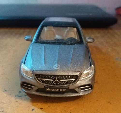 Модель Mercedes-Bens C 260 L