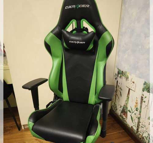 Игровое кресло dxracer
