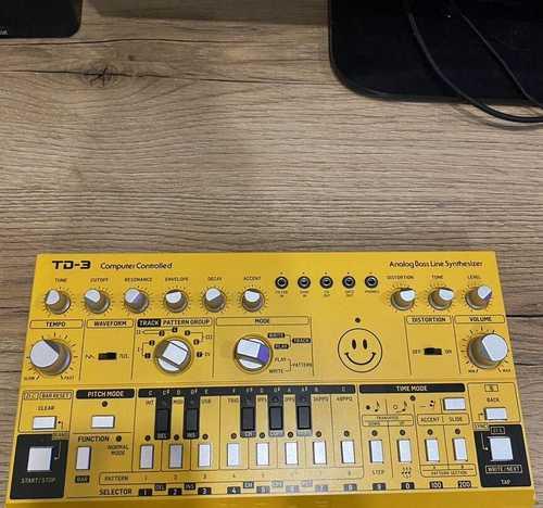 Behringer TD-3-AM бас лайн синтезатор