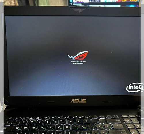Игровой ноутбук 17 дюймов asus ROG core i7