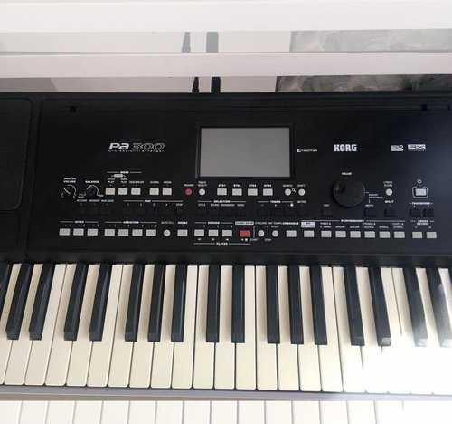 Синтезатор Korg pa300