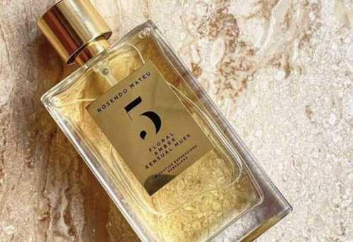 Rosendo Mateu N 5 Floral, Amber, Sensual Musk