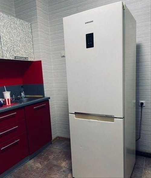 Холодильник Samsung инвенторный total no Frost