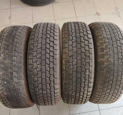Hankook Dynapro I'Cept RW08 215/65 R16 98Q