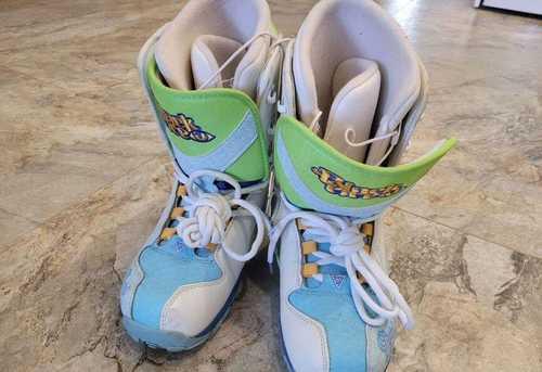 Сноубордические ботинки женские и сноуборд 149