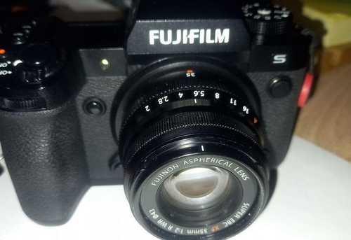 Объектив Fujifilm хf 35mm f/2 R WR Х-Моunt Вlасk