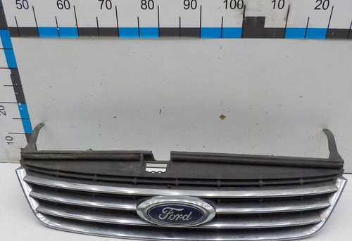 Решетка радиатора на Ford Mondeo IV 1451951