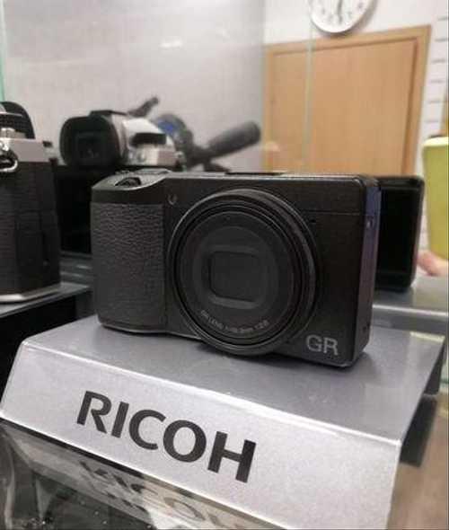 Компактный фотоаппарат ricoh GR III