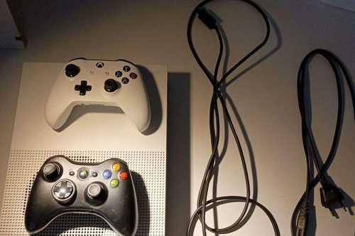 Xbox One s 1tb + беспроводной джойстик от xbox 360