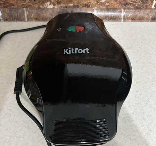 Продам вафельницу Kitfort KT-1664