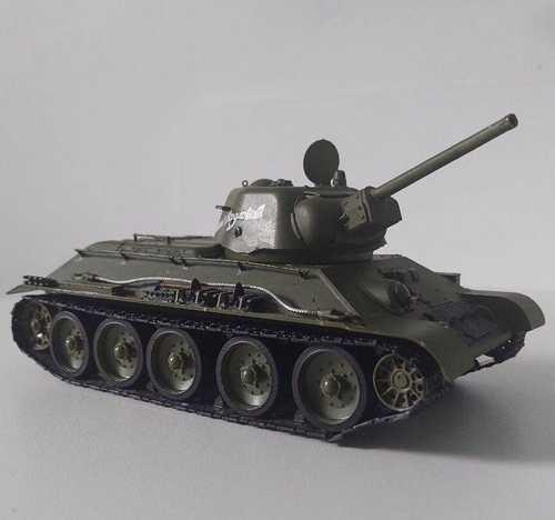 Модель танка Т-34 в масштабе 1/35