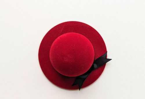 Красный футляр-шляпка для украшений