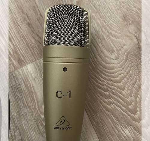 Студийный микрофон behringer c1