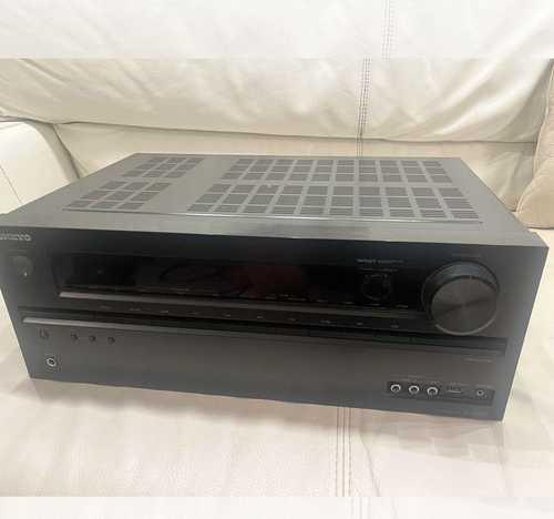 Ресивер Onkyo TX-NR525