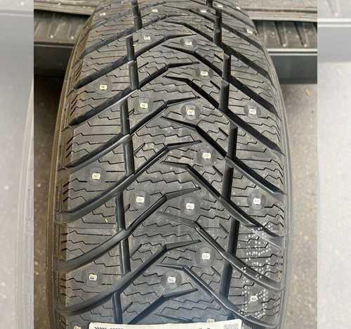 Yokohama IceGuard Stud IG65 235/60 R17 106T