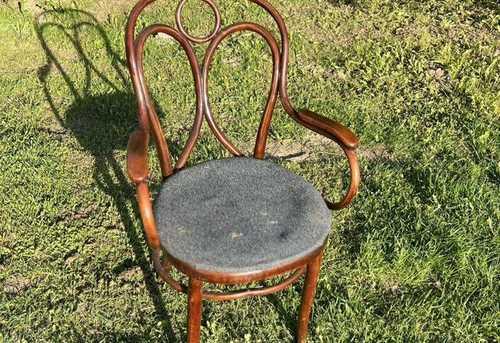 Кресло старинное венское тонет