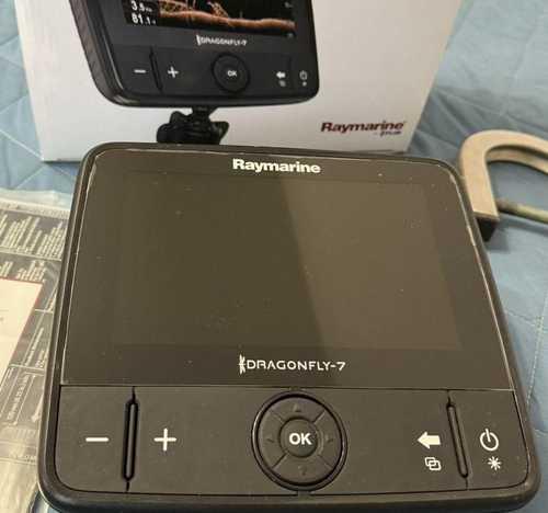 Продам эхолот Raymarine dragonfly 7 pro